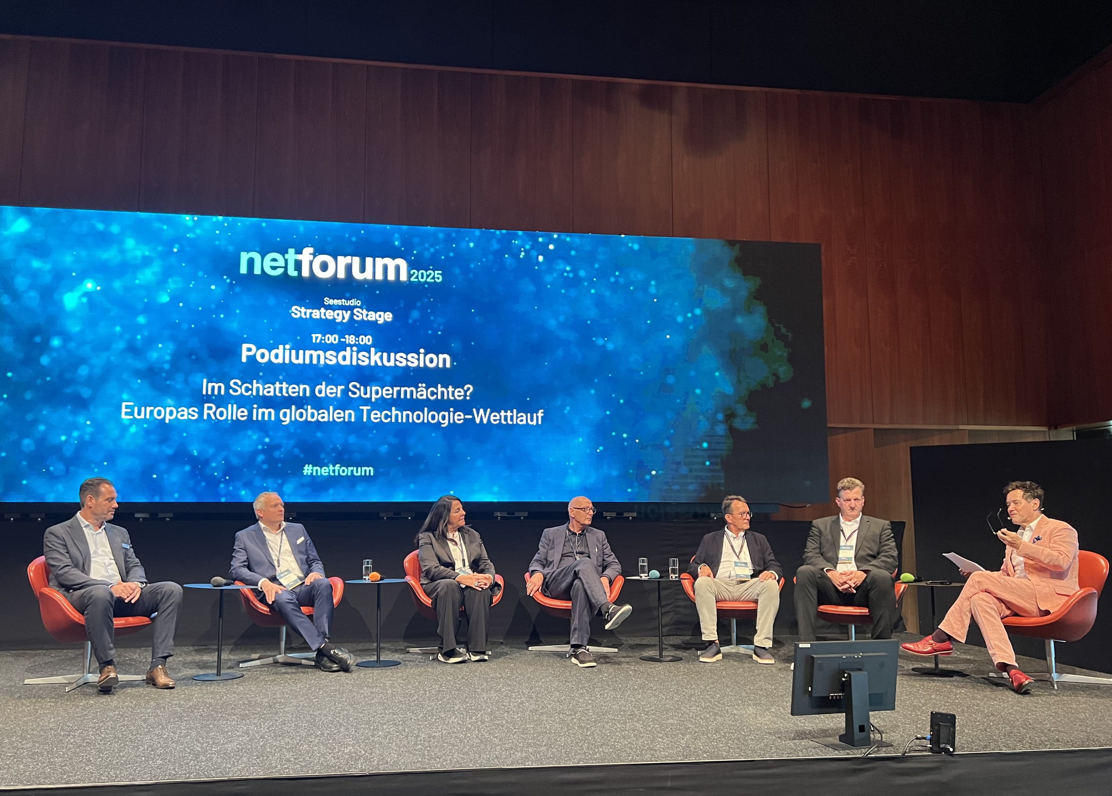 Prof. Dr. Wieland spricht auf dem netforum 2025 | Zeppelin Universität